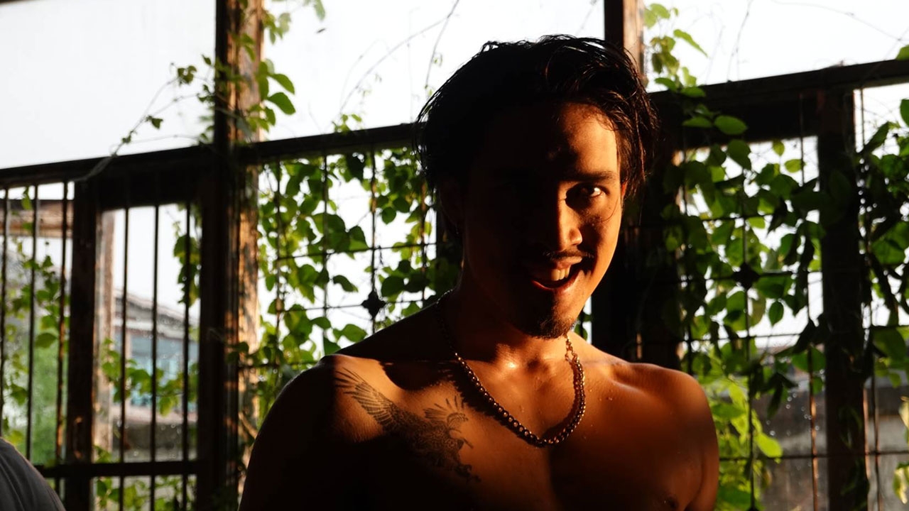 "เฟย ภัทร" ทุ่มฟิตหุ่นหนัก ฉีกลุคสวมบทดาร์กขั้นสุด ในซีรีส์ “เล่ห์แค้น”