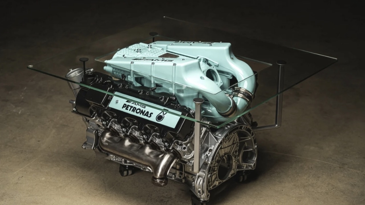 โต๊ะกาแฟ 641 แรงม้า! Mercedes-Benz AMG V8 M113 Engine