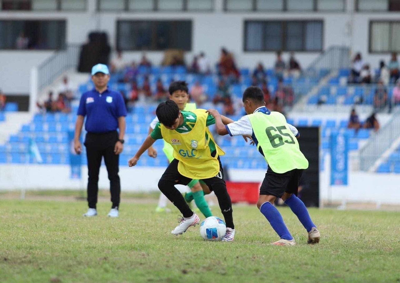 “GLO Star” สนามแรกคึกคัก! เยาวชนกว่า 200 คนแห่คัดตัวที่โคราช ล่าฝันสู่เจลีก