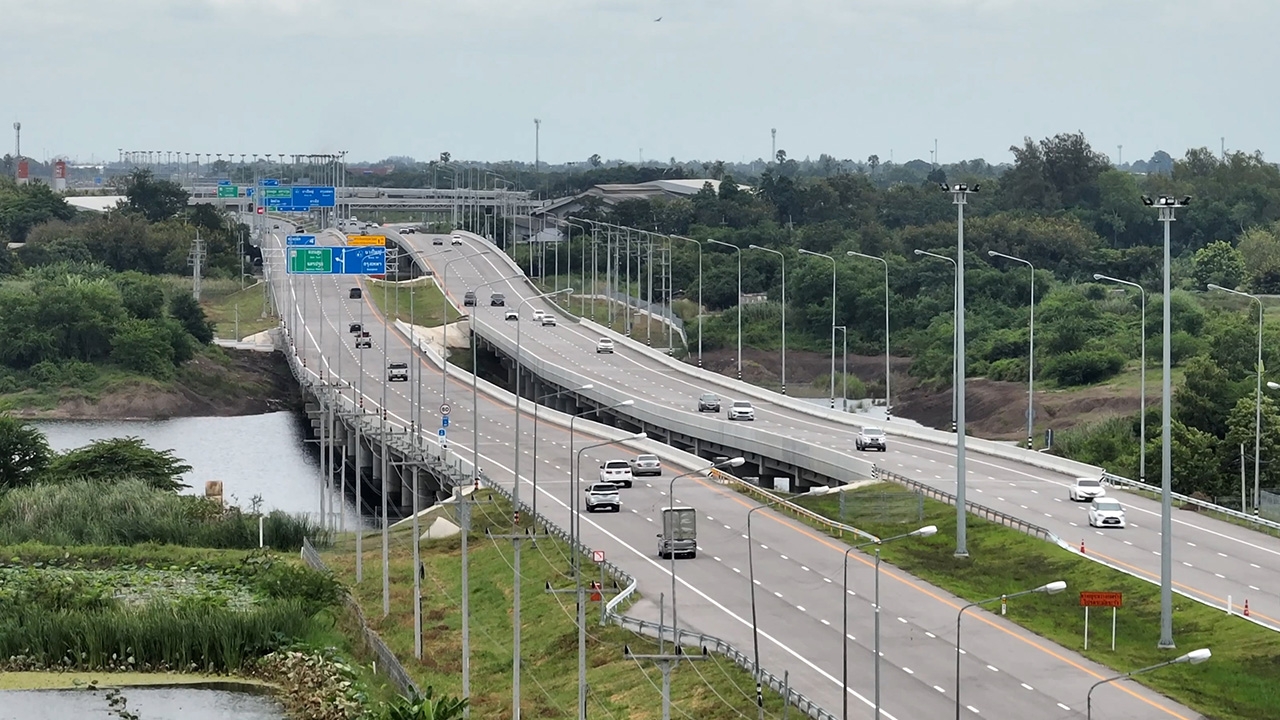 มอเตอร์เวย์ M81 วิ่งฟรี ตลอด 24 ชั่วโมง ชี้ ม.ค. 69 เปิดเก็บค่าผ่านทางรถ 4 ล้อ เริ่ม 45 บาท